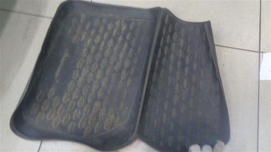 Коврик салона передний правый от Ford Focus 3 2011-2018