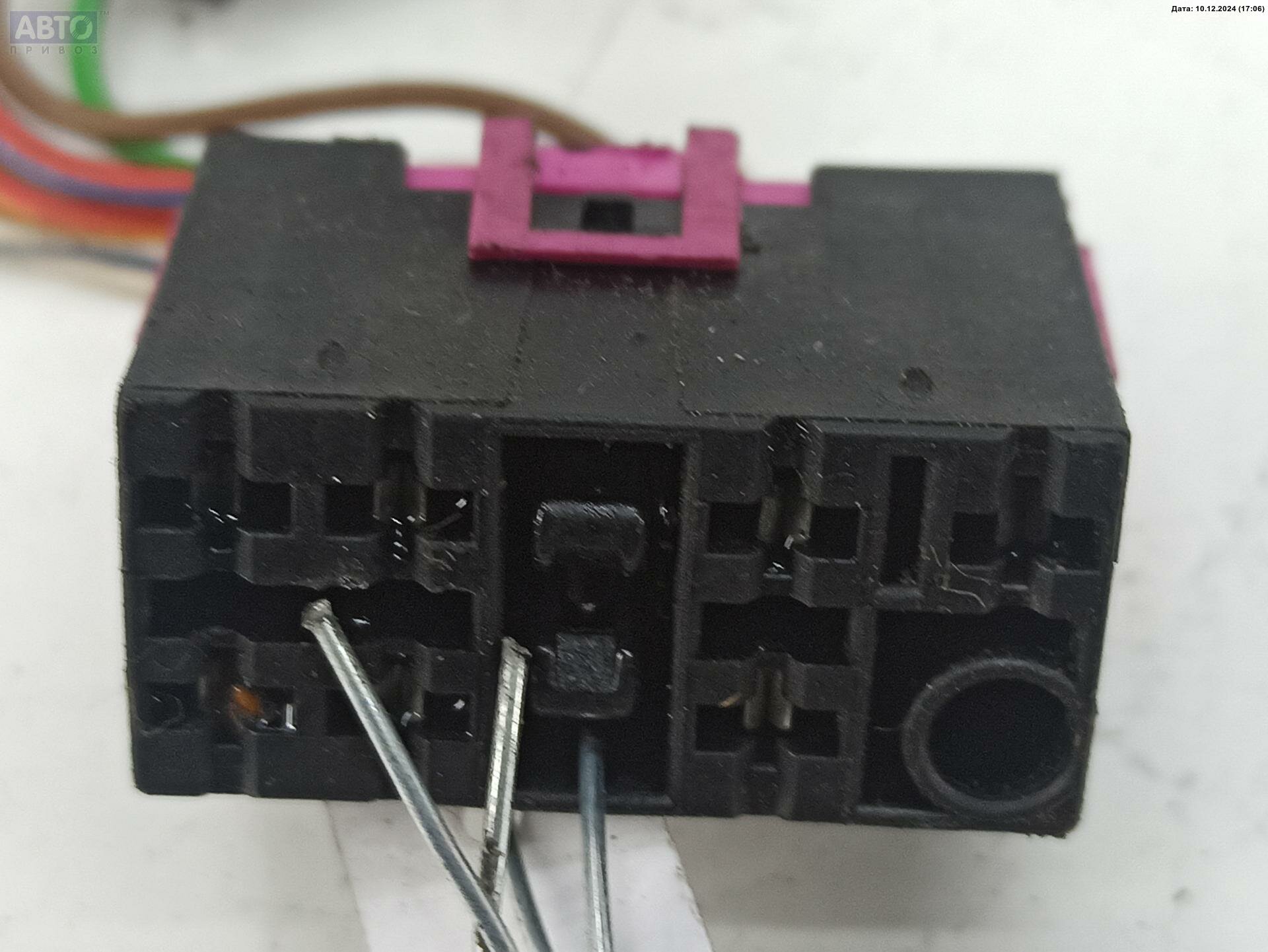 Разъем (фишка) проводки Audi 80 B4 (1991-1996)