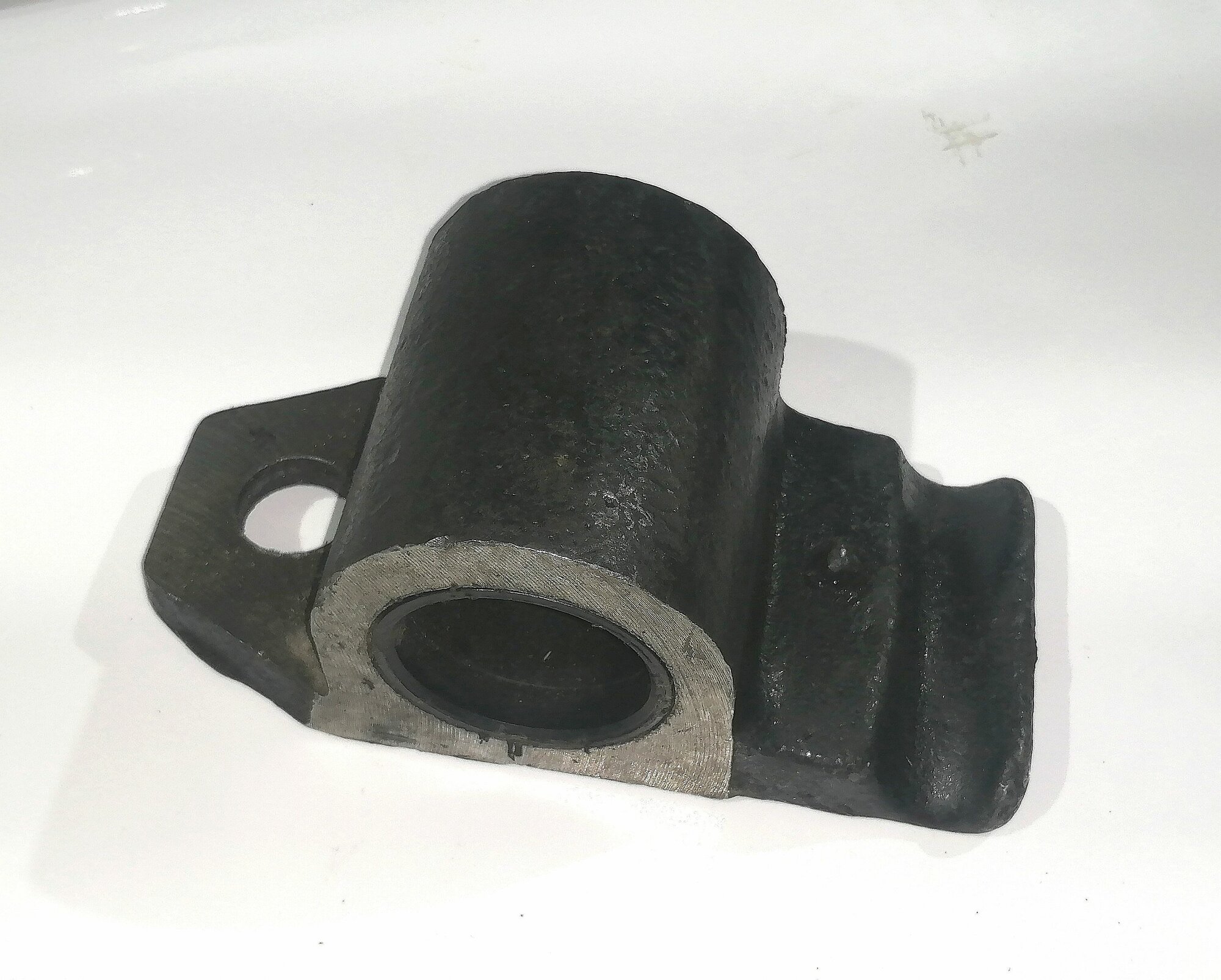 Ушко рессоры ЗИЛ-130 задней в сборе со втулкой 130-2912205-B