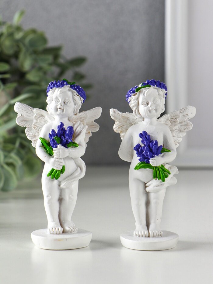 Фигурка полистоун «Ангел с букетом лаванды», бело-фиолетовый, 5.7×3.5×10 см, микс