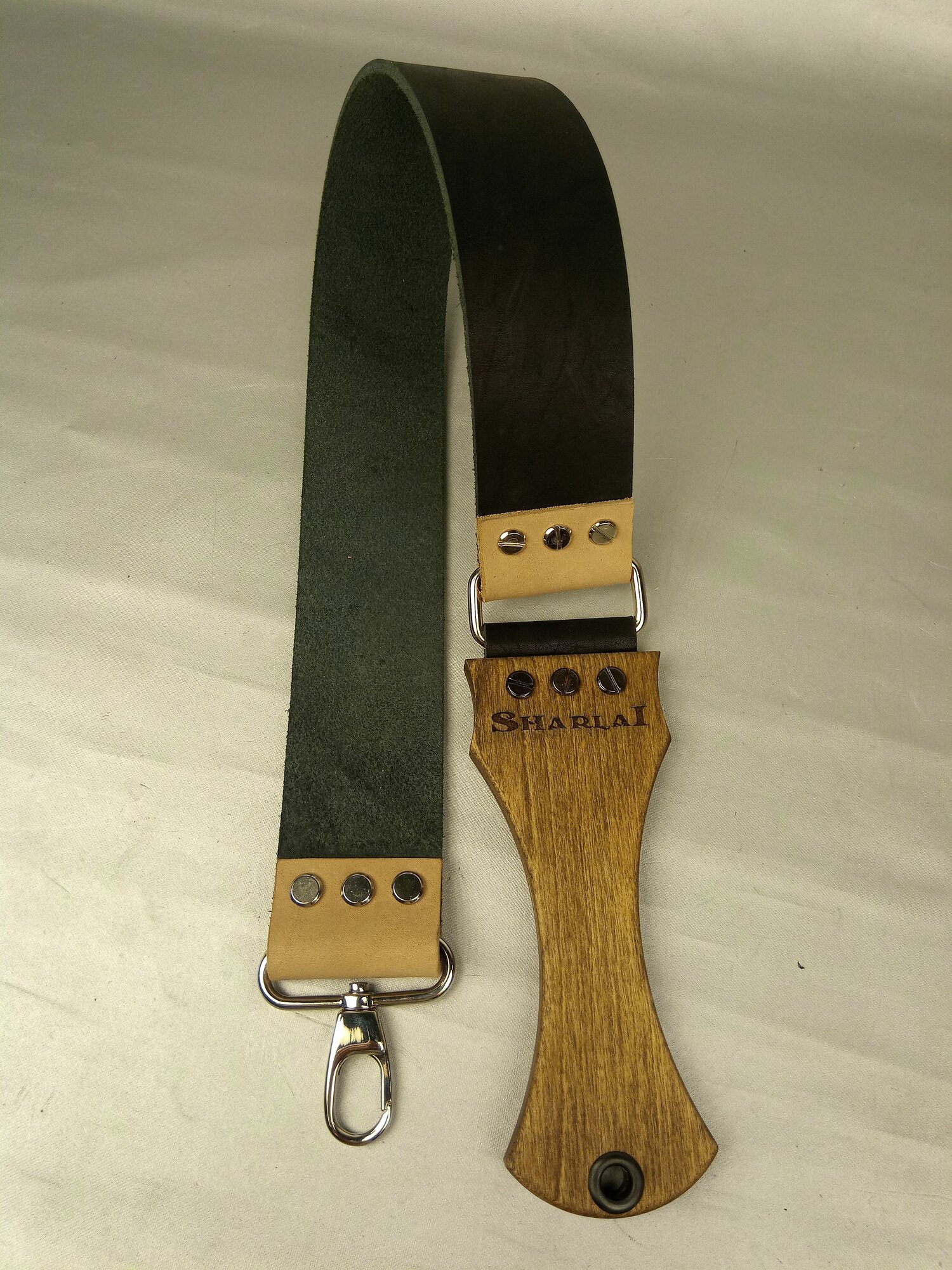 Р-028 Ремень жесткая рукоять. Для правки - доводки опасных бритв, ножей.(кожа 3 - 3.2мм. черный)