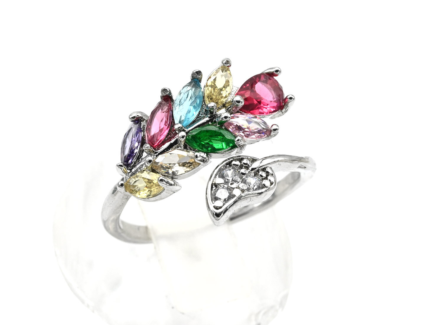 Кольцо, циркон