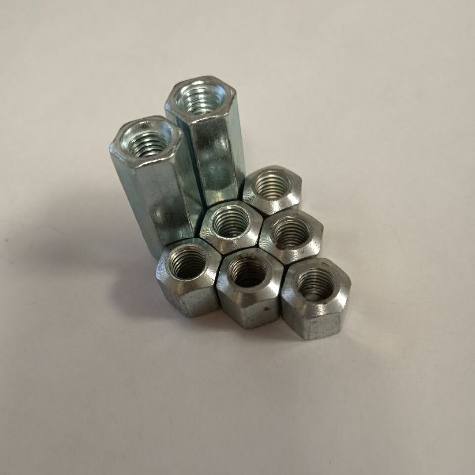 Комплект гаек головки цилиндра Буран