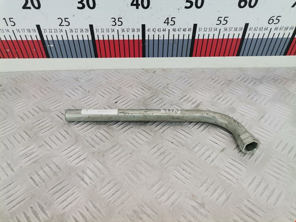 Ключ баллонный Volkswagen Passat 5 4D0012219A арт. 1700454