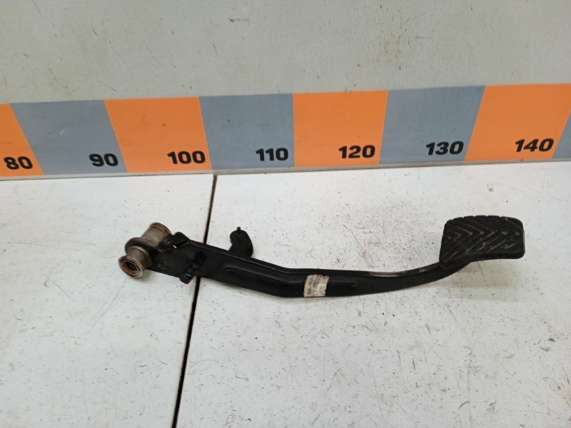 Б/У Киа Церато 2 Педаль сцепления Kia Cerato 2012 2, TD 217260 Hyundai-KIA арт. 328021M150