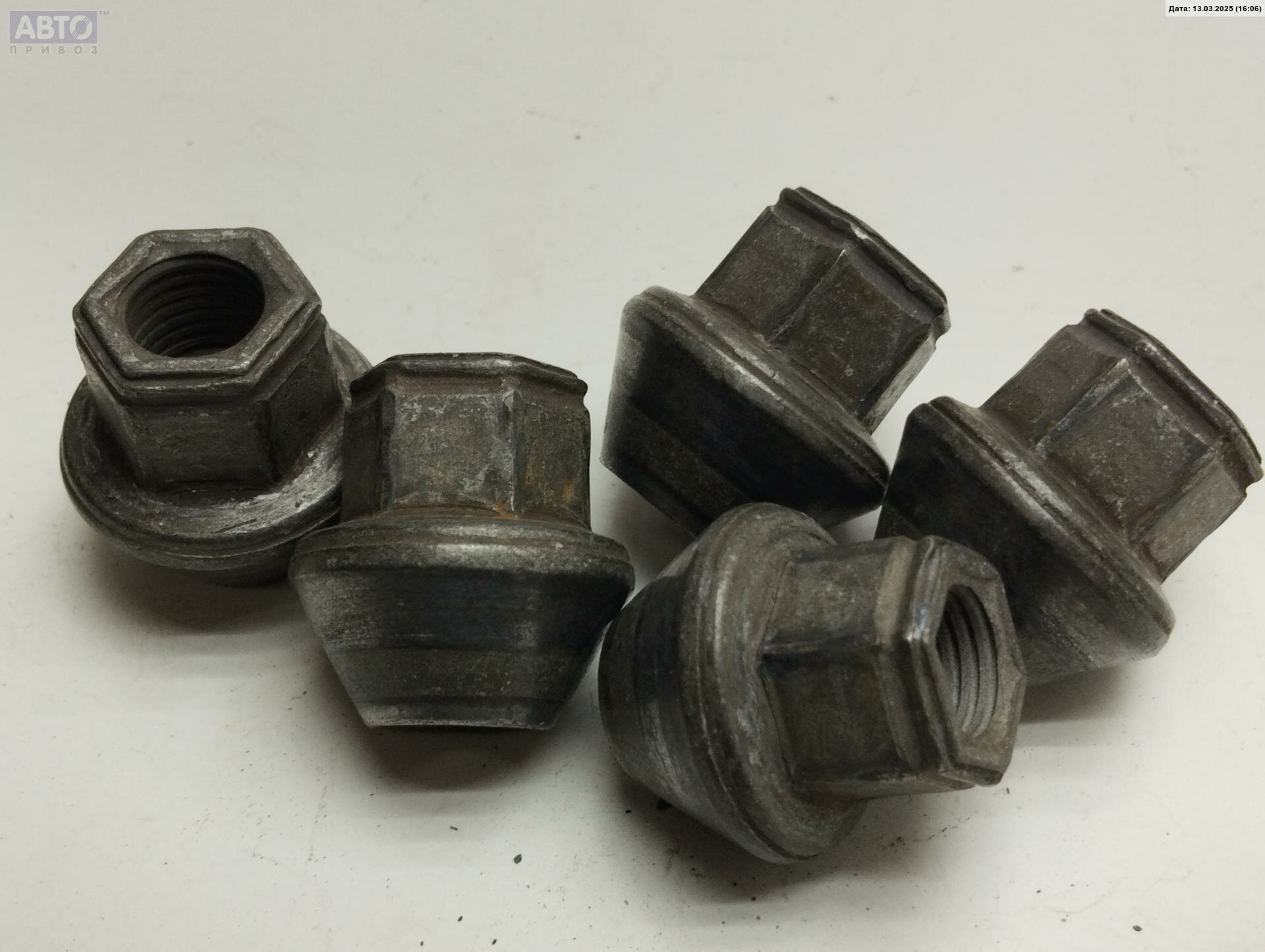 Болт колесный (гайка колесная) Ford Focus 2 (2004-2010)