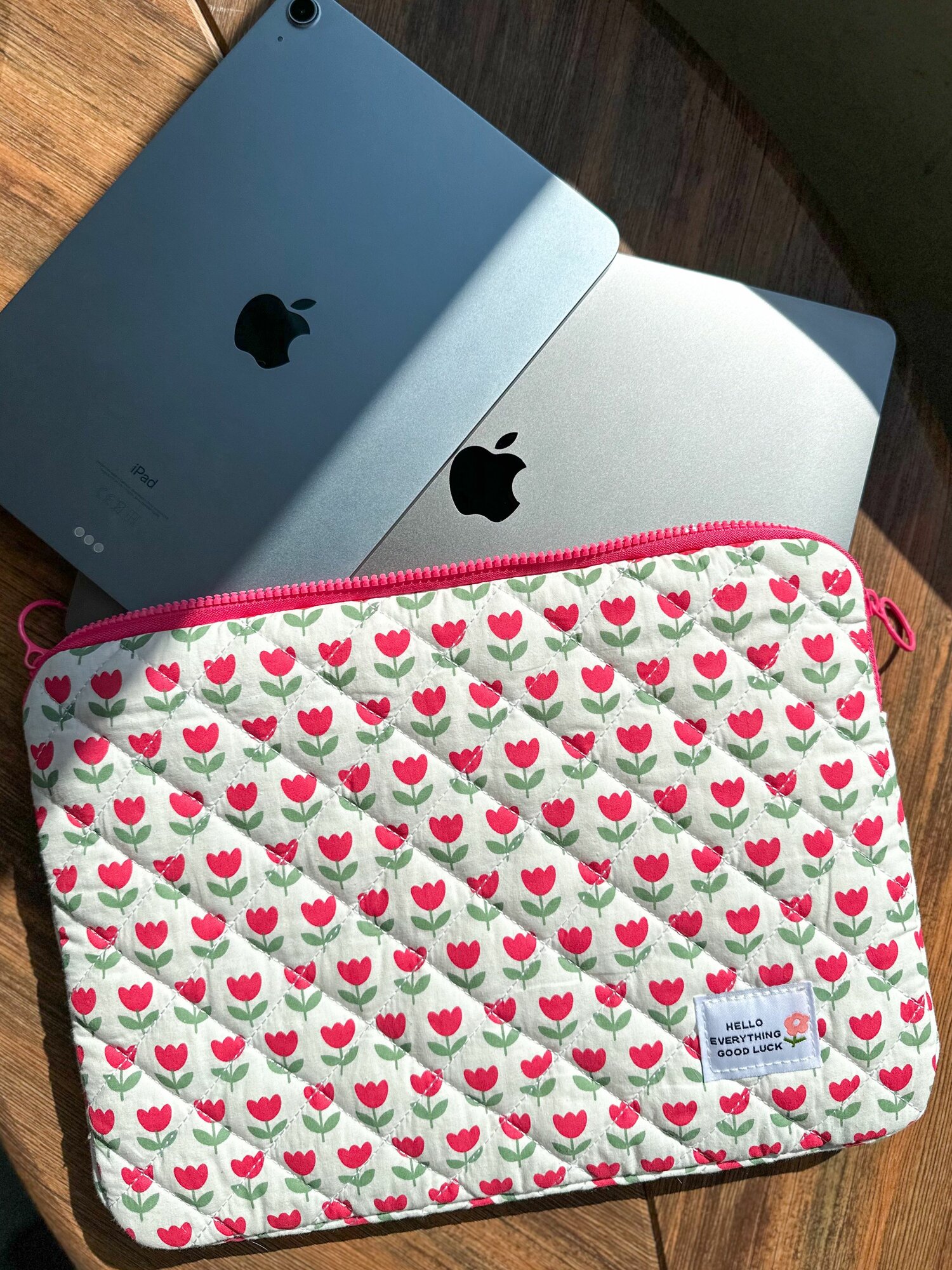 Чехол-сумка Huriа, для MacBook Air/Pro, текстиль, защита от воды, белый, тюльпаны — фото 1
