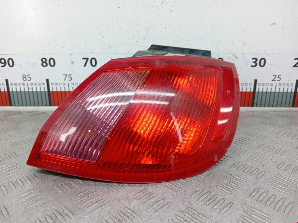 Фонарь задний правый Mitsubishi Colt 6 MN186268 арт. 2230828
