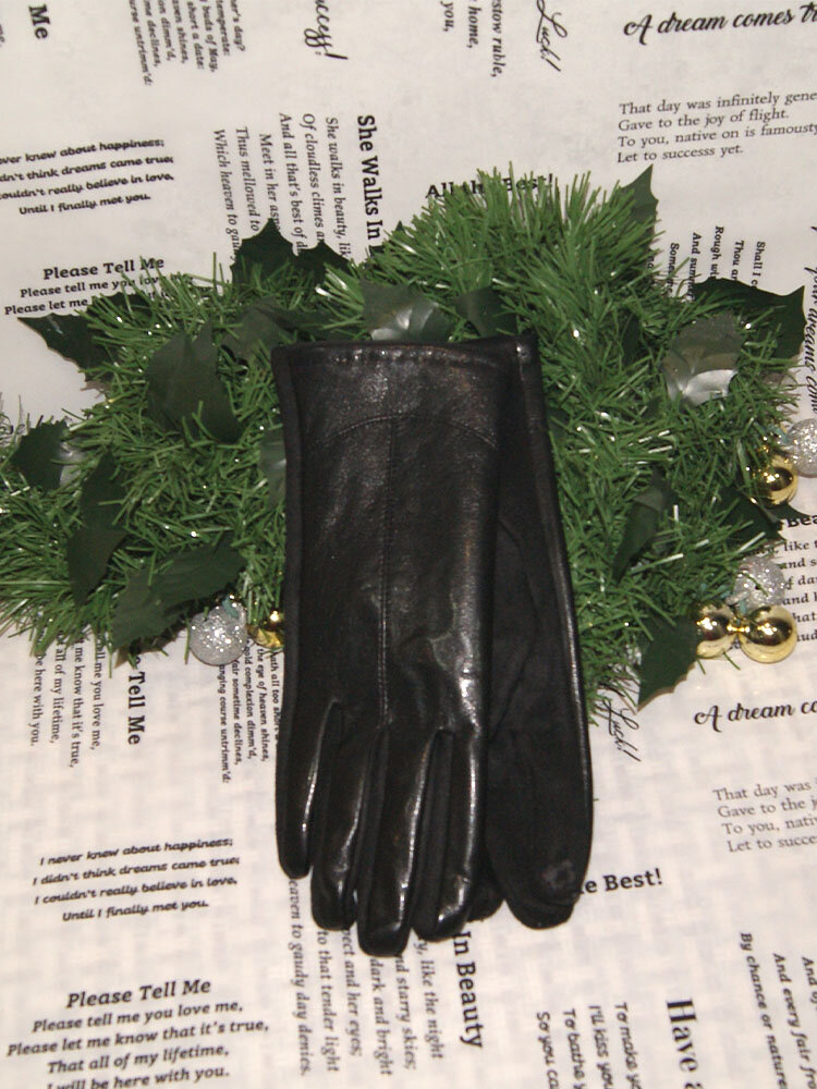 Перчатки для женщин