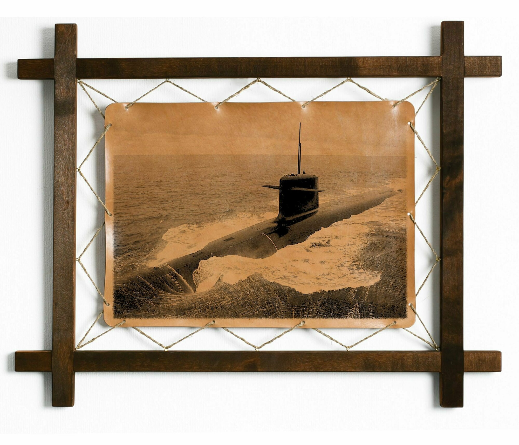 Интерьерная картина из натуральной кожи "Подводная лодка", декоративное настенное панно в деревянной раме, BoomGift