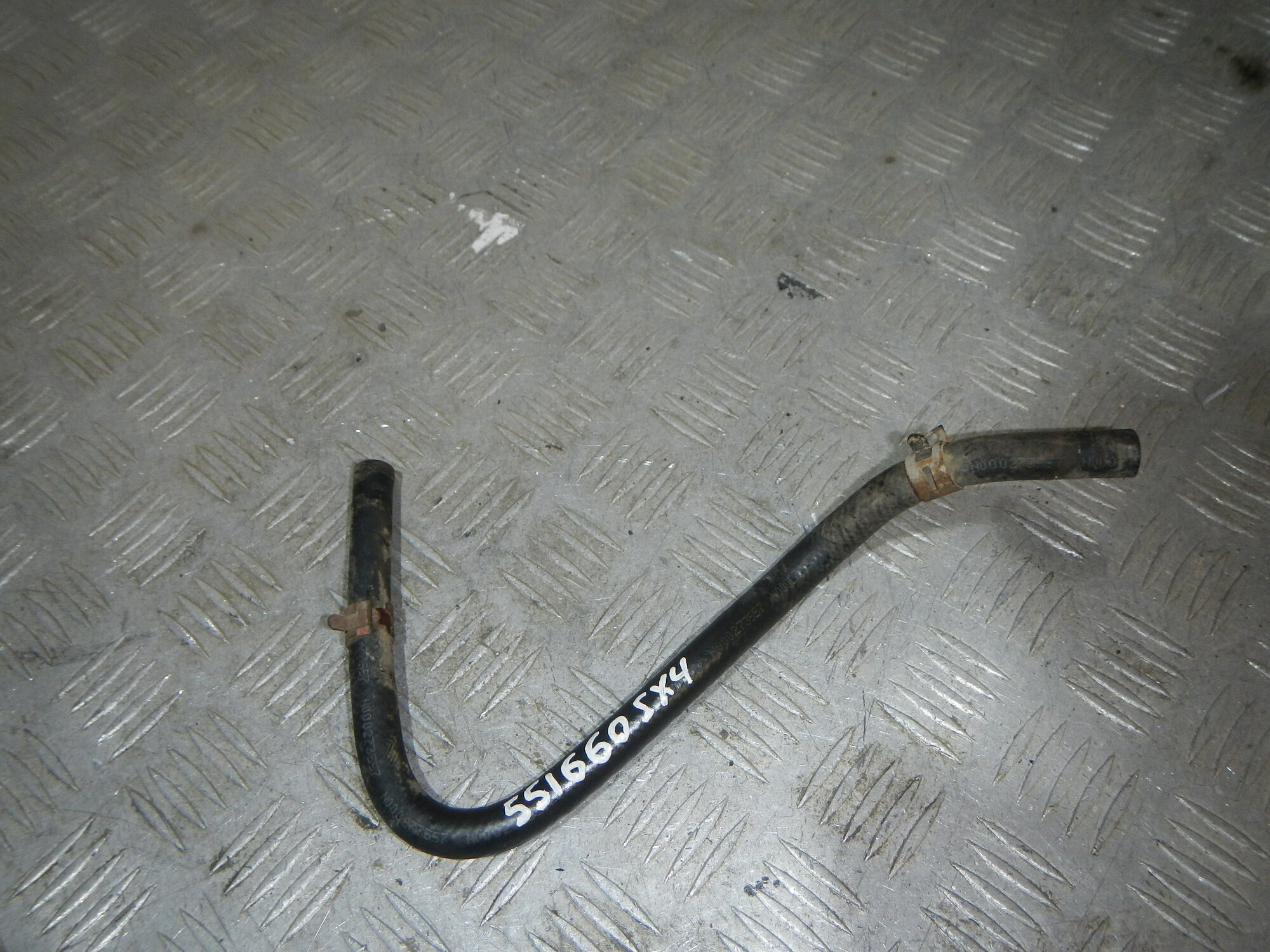 Б/У Трубка, Suzuki (Сузуки)-SX4 (14-) SUZUKI SX4 (14-) Шланг топливный,M16A. Без повреждений. 551660 SUZUKI арт. 1581561M00