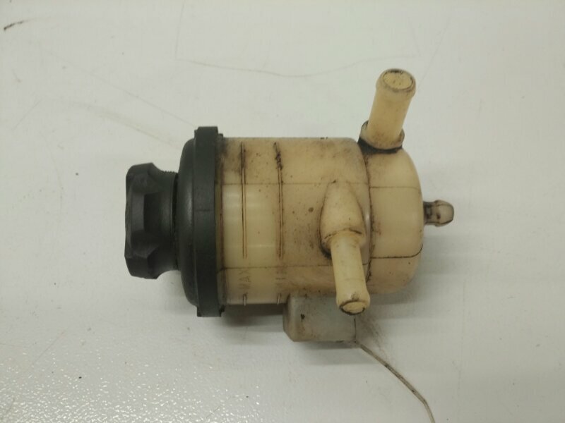 Б/У бачок гур, Хендай Матрикс Бачок гидроусилителя Hyundai Matrix 2001-2010 70381 Hyundai-KIA арт. 5715017000