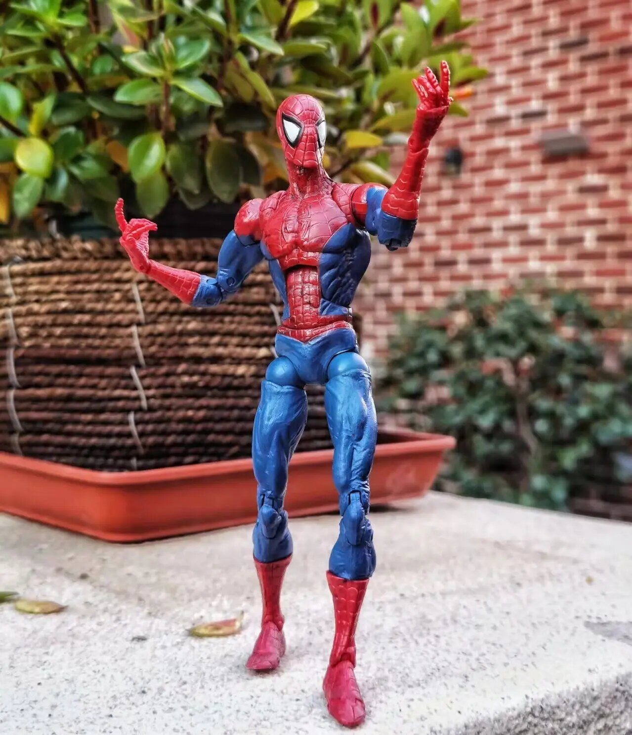 Свободная фигурка Toybiz Marvel Legends Classic Amazing Spiderman Peter Parker