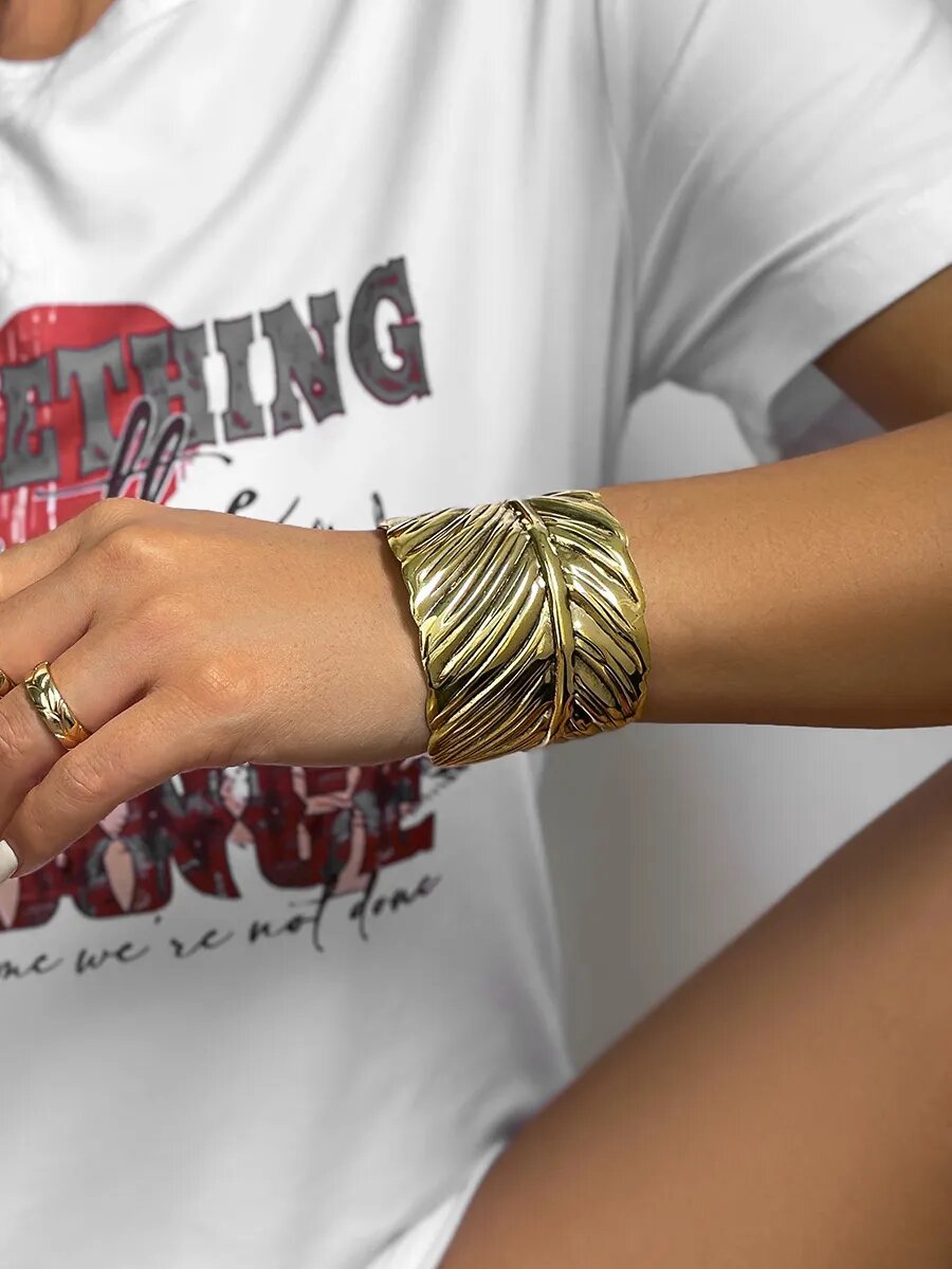 Жесткий браслет