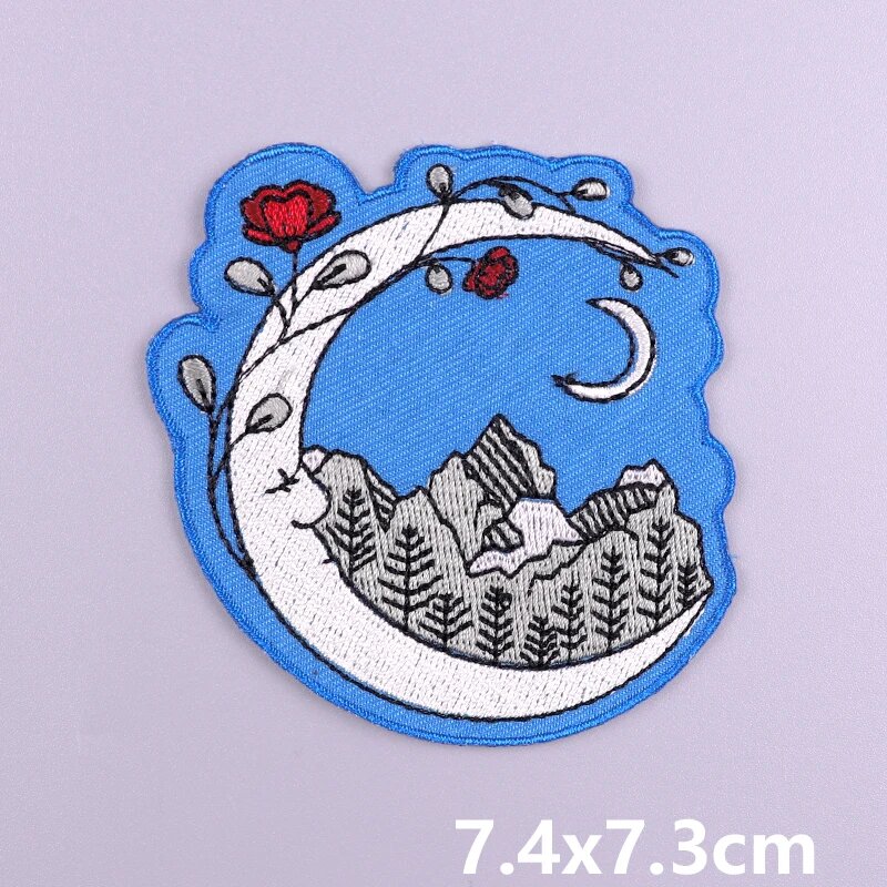 Нашивка вышитая "Луна и горы", синяя, PE7901CT