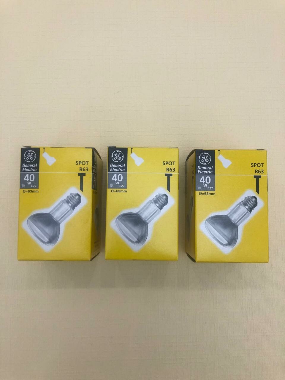 Лампа накаливания General Electric R63 E27 40W SPOT ( в комплекте 3 штуки.)