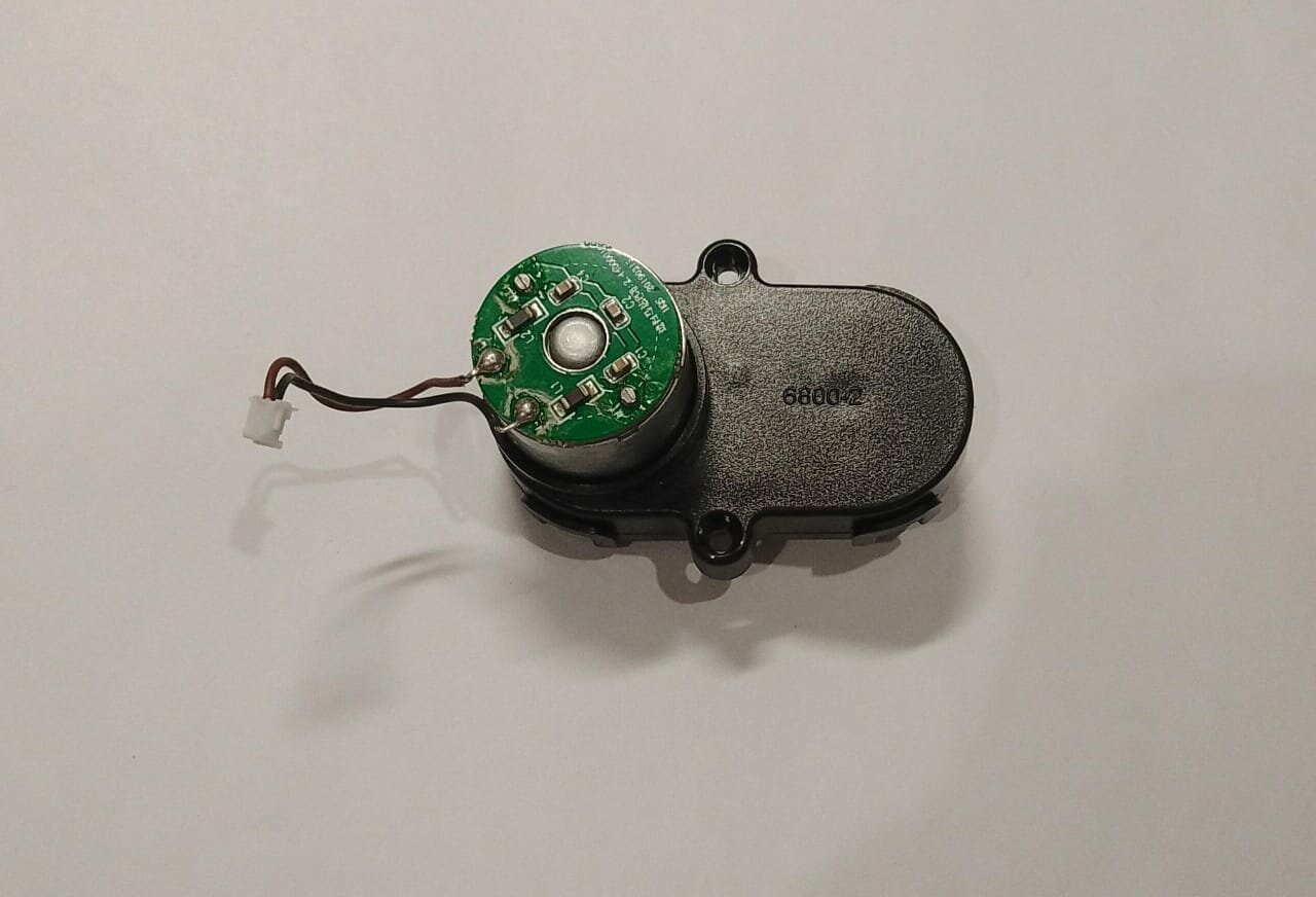 Двигатель (мотор) боковой щётки (PCB: 2.11000012 IIQS 20190315) робота пылесоса Hyundai H-VCRQ90 (H-VCRQ90-OSP)
