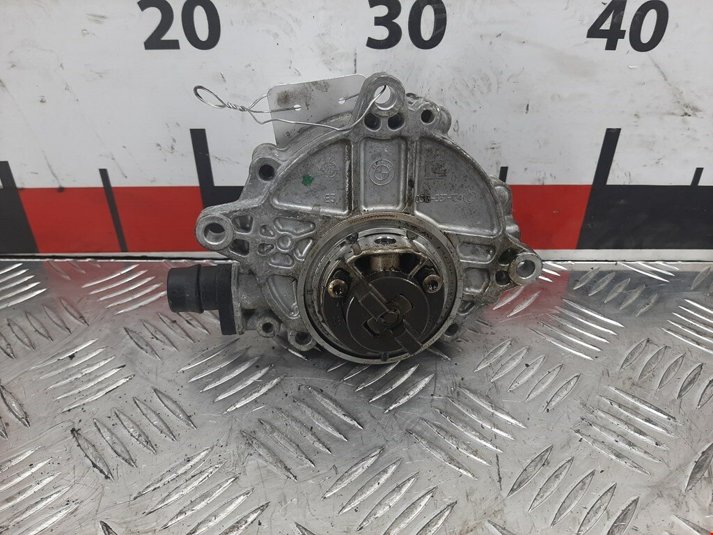 Насос вакуумный BMW 3-Series (E90/E91/E92/E93) 11667547024 арт. 731233