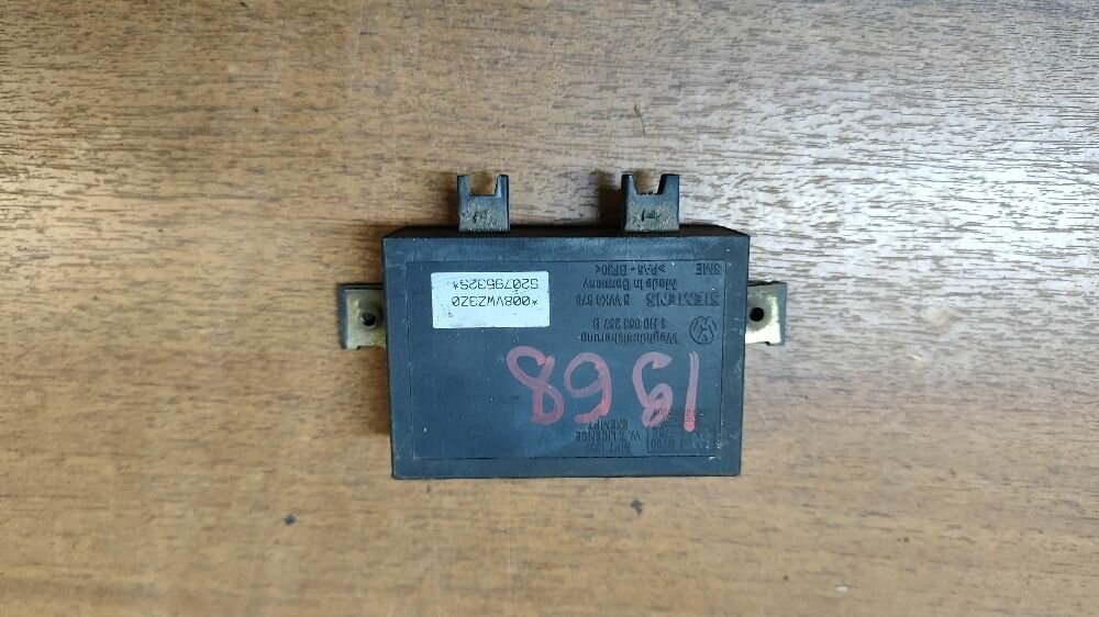 Блок иммобилайзера VW Golf 3 Passat Transporter T4 1H0953257B