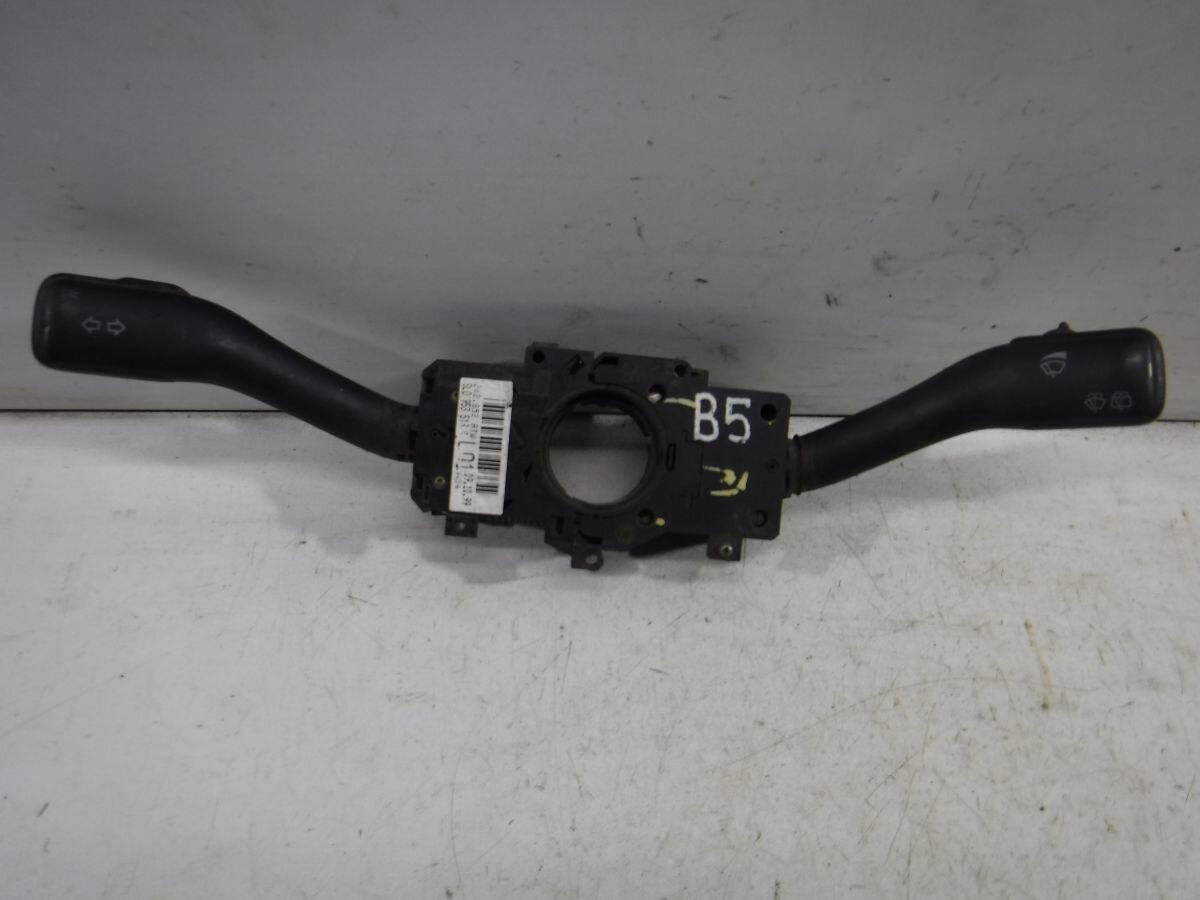 Переключатель подрулевой Volkswagen Passat B5 (1996—2001) 8L0953513C