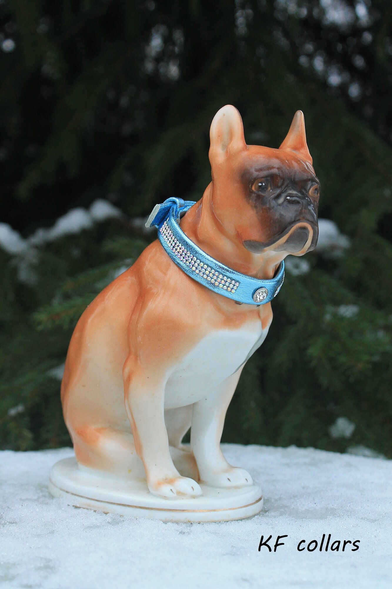 Ошейник кожаный KF collars Голубой перламутр для кошек и миниатюрных пород собак, р-р 19-23 см, ручная работа