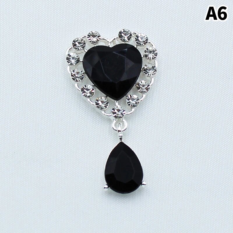 Черная подвеска сердце с акриловой каплей 25X45MM