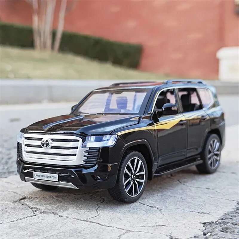 Миниатюрная модель автомобиля из литого металла Тойота Крейсер LC300 модель автомобиля Игрушки 1:32 Toyota Cruiser LC300, со светом и звуками