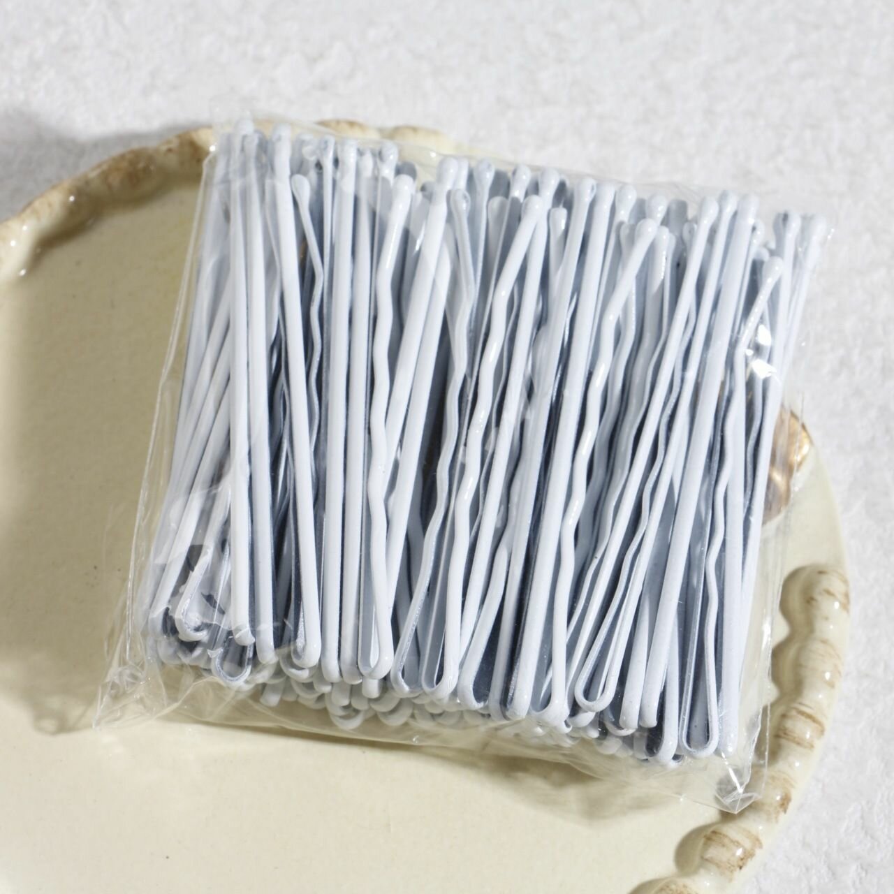 Заколки-невидимки белые 5.5 см 50/100 шт в упаковке