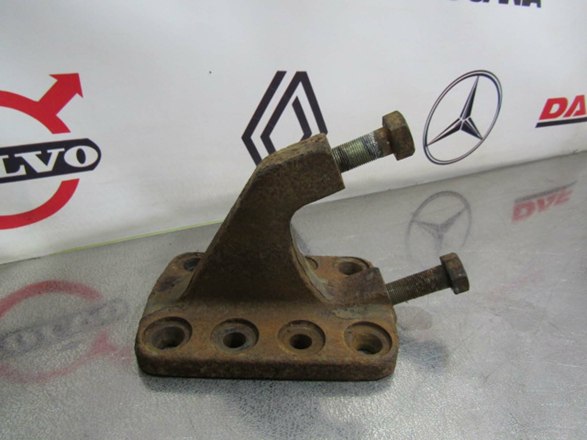 Кронштейн реактивной тяги верхний для а/м KAMAZ 5490