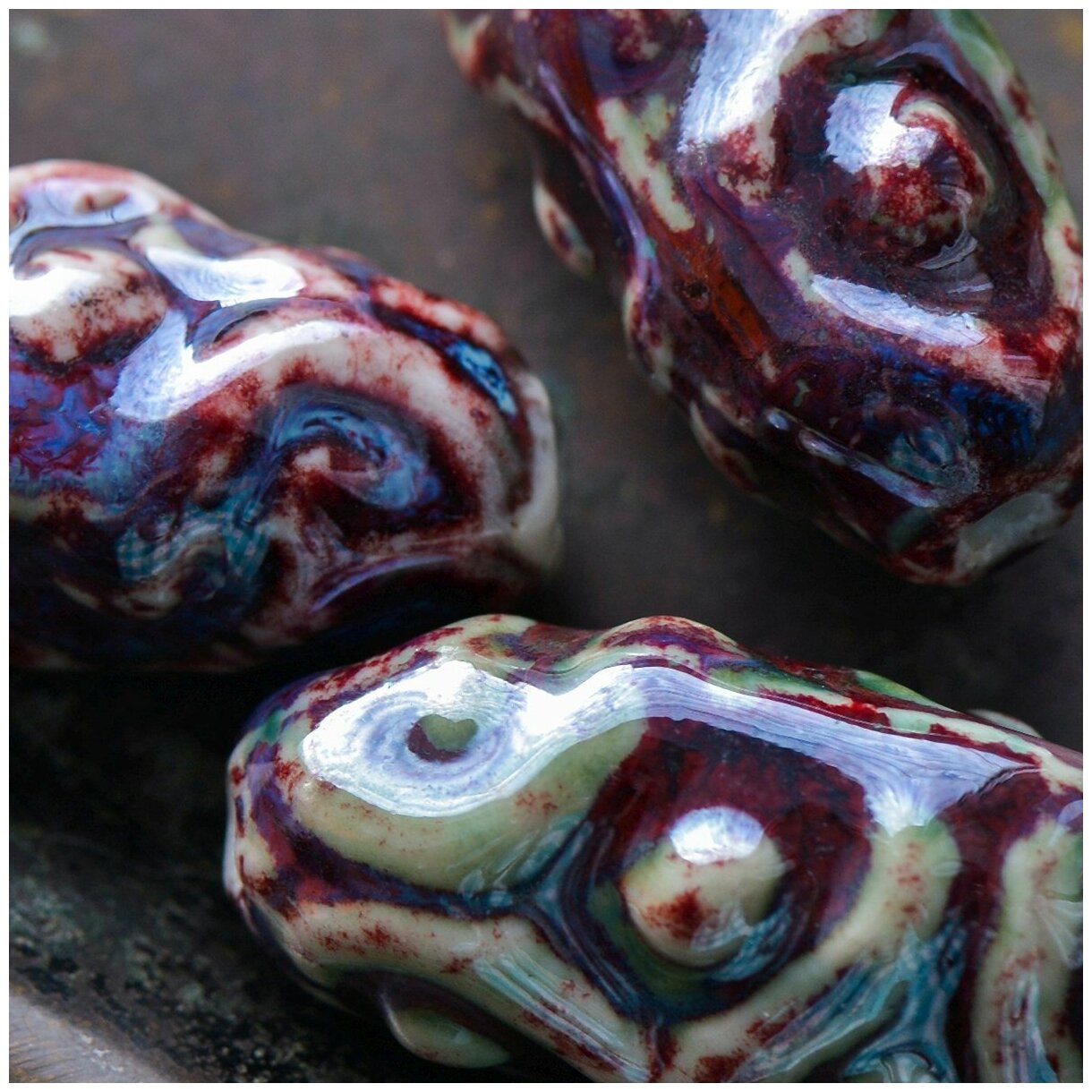 Бусины Дзи керамические 2 шт, цвет голубой/красный, 35x17-18x15-16 мм