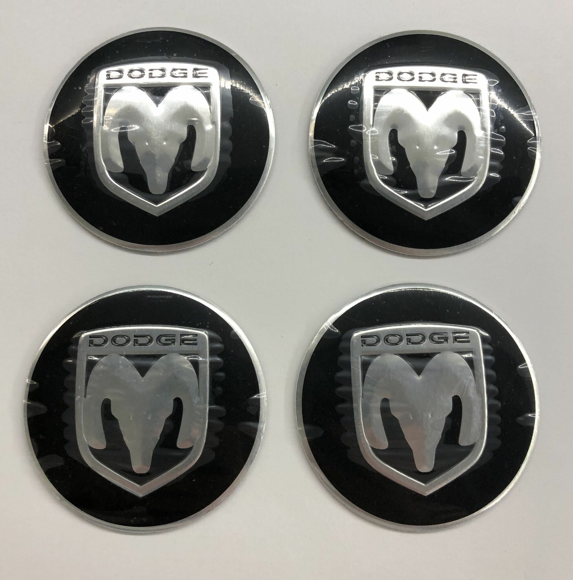 Наклейки на диски автомобиля Dodge (d-56 мм)
