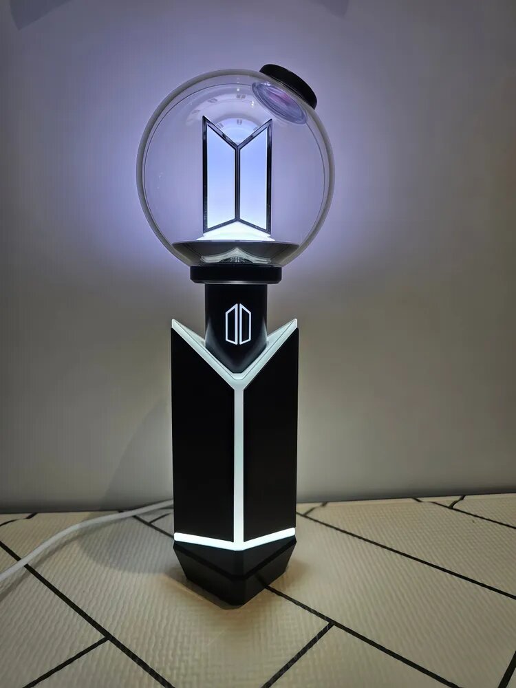 Фандам BTS Army Bomb ver.4 + подставка для хранения светового стика