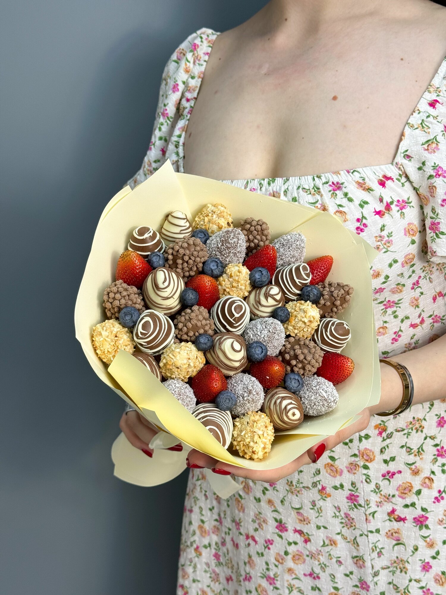 Букет из клубники в шоколаде 36-37 шт Berry