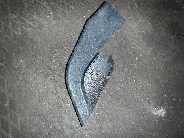 Б/У Уголок двери передней левой (внутренний), Ford (Форд)-FOCUS 2 (05-08) FORD FOCUS 2 (05-08) с разбора универсал целый ...