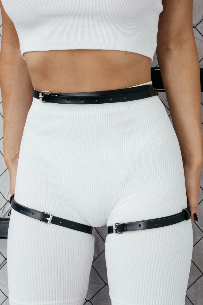 Портупея на ноги , гартеры черные Lilith's