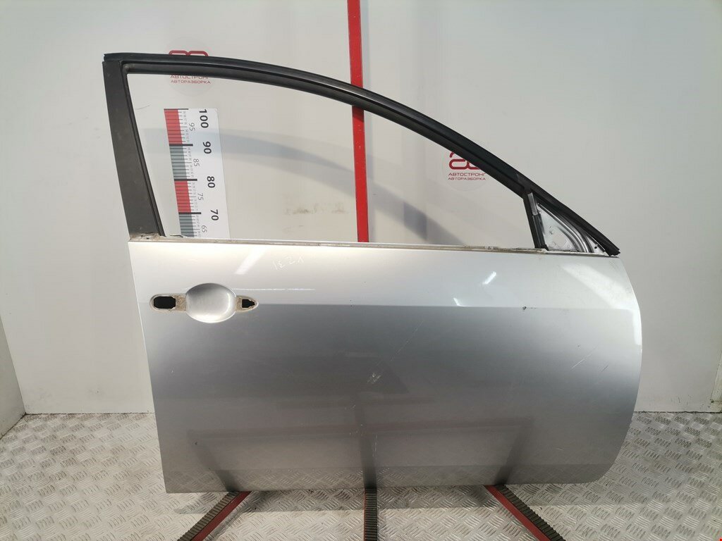 Дверь передняя правая Nissan Primera P12 80100BA030 арт. 2194288