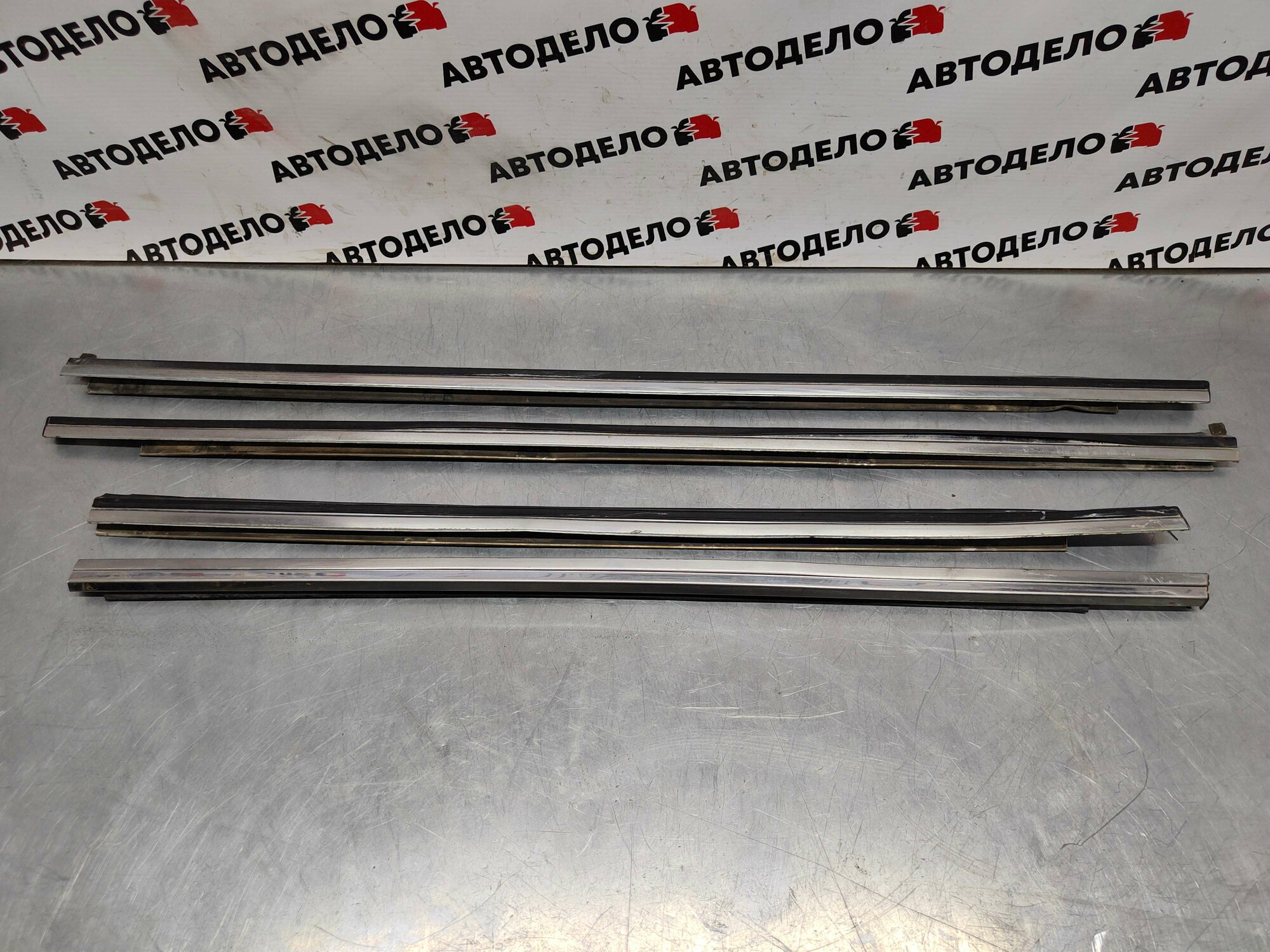 Бархотка наружная Toyota Camry SV30 1991 г.в