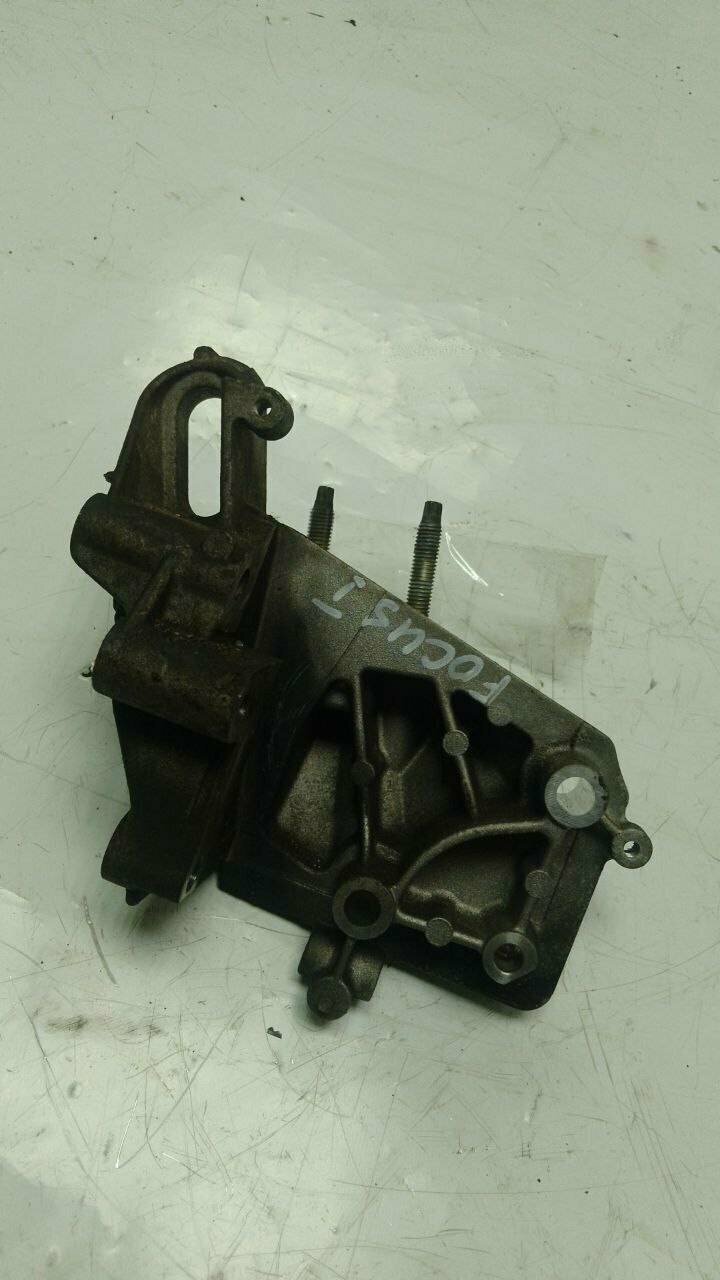 Кронштейн двигателя Ford Focus (1998 - 2001) 98MM6F001