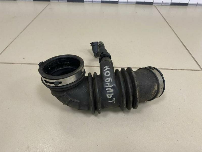 Патрубок воздушного фильтра Chevrolet Cobalt T250 2011-2015 кат.номер: 94743636