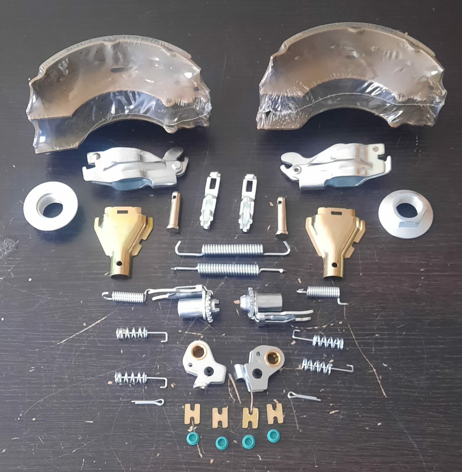 Набор колодок алко 2361, диаметр барабана 230 мм, нагрузка 1800-3600 кг, расширенный