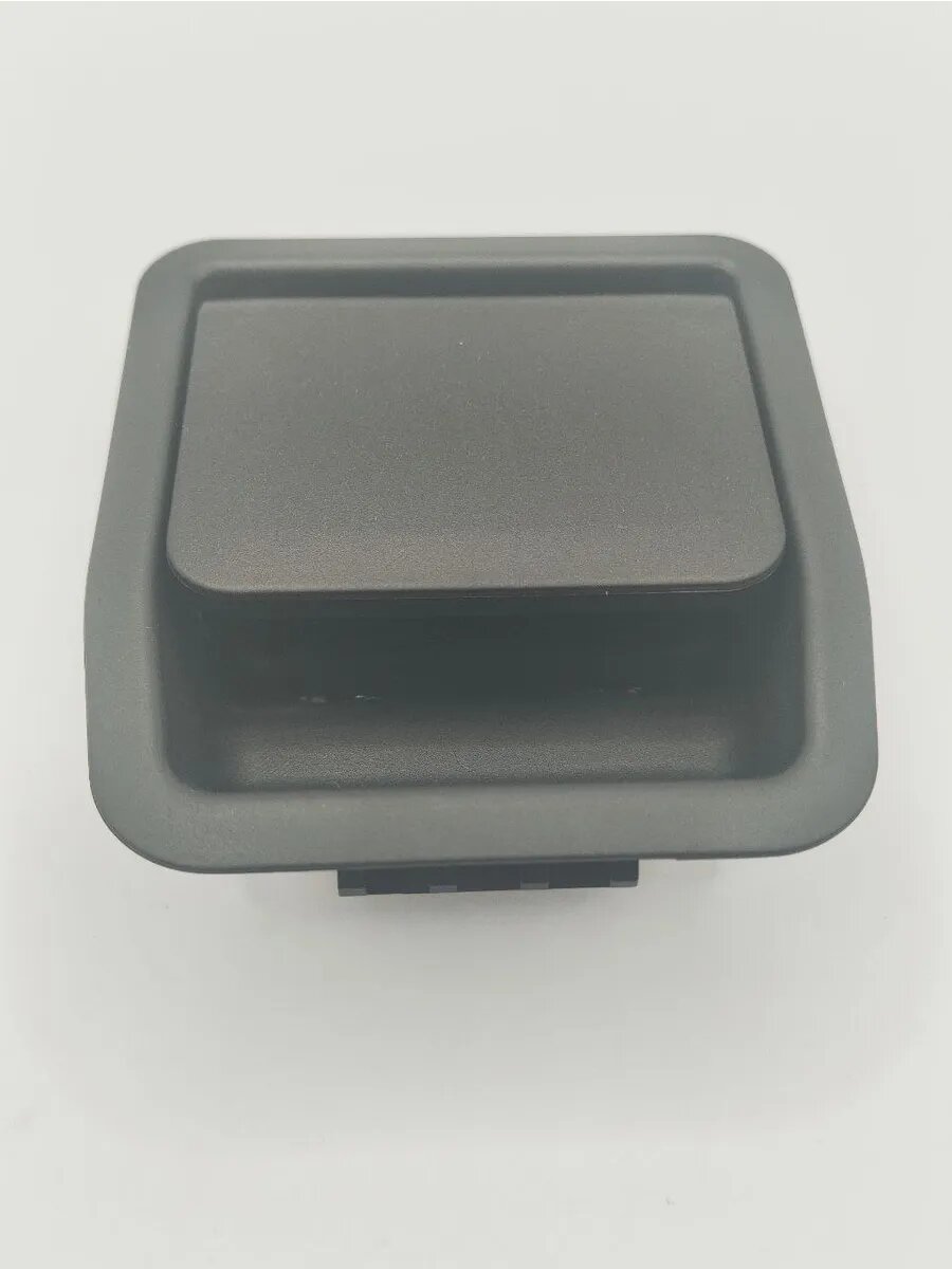 Ручка откидывания сидений