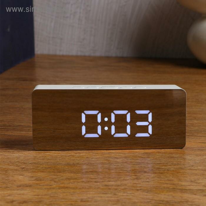 Часы электронные настольные Кержан, USB, 7×14 см, белая индикация