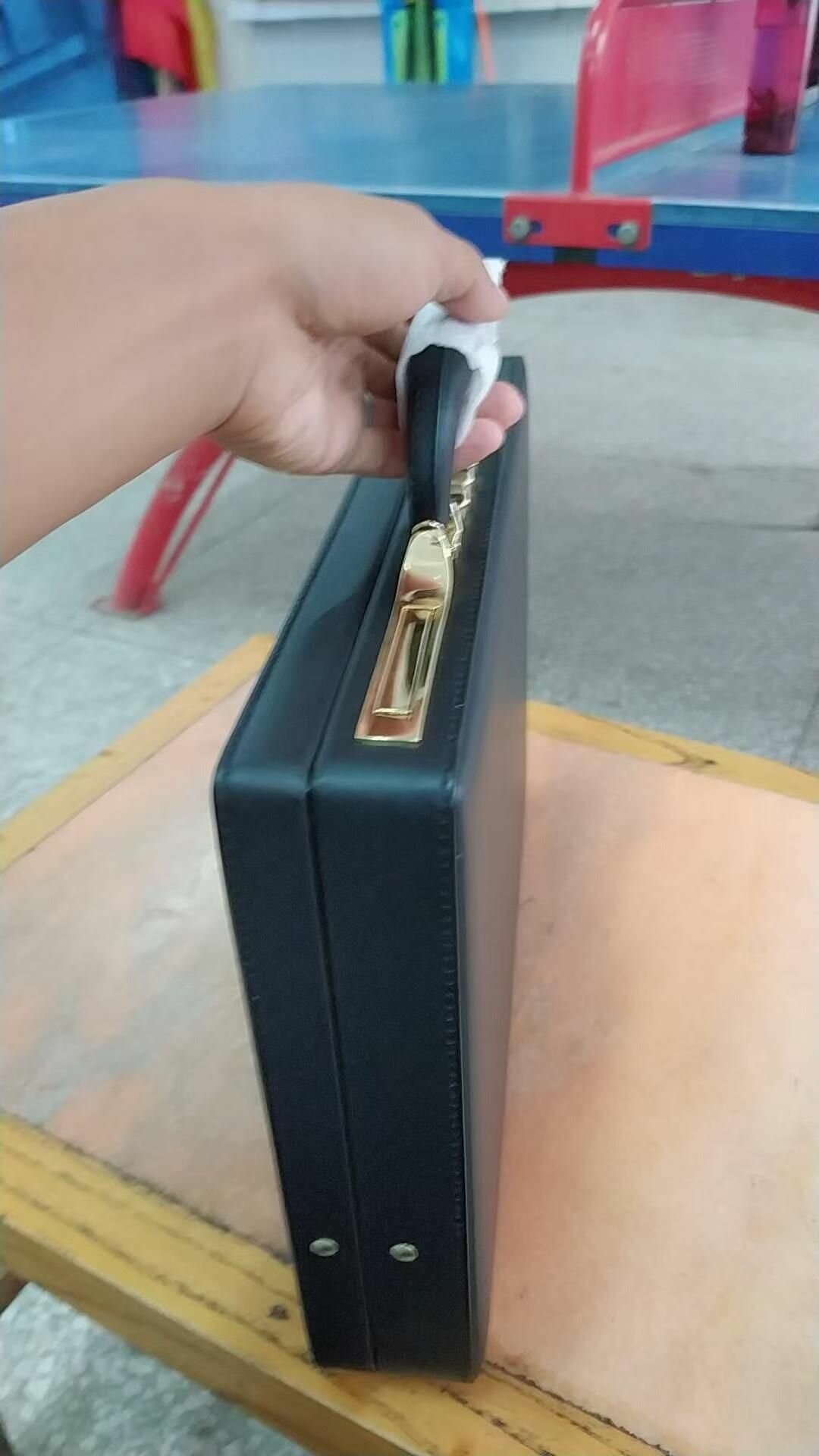 Новое в 2025 годуДипломат кейс PU кожа и металл 38x26x6 см/ кейс с секретом