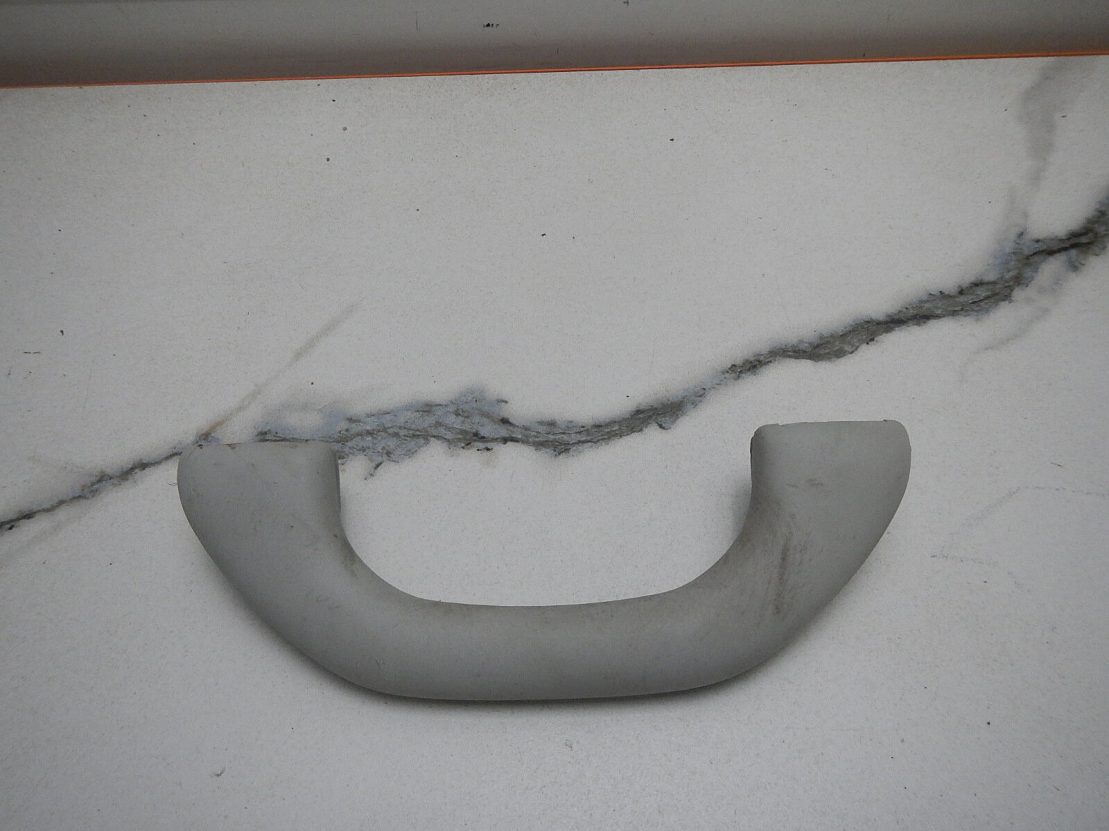 Б/У Ручка внутренняя потолочная, Volkswagen (Фольксваген)-POLO (SED RUS) (11-) VOLKSWAGEN POLO (Sed RUS) (11-) Грязная, ...