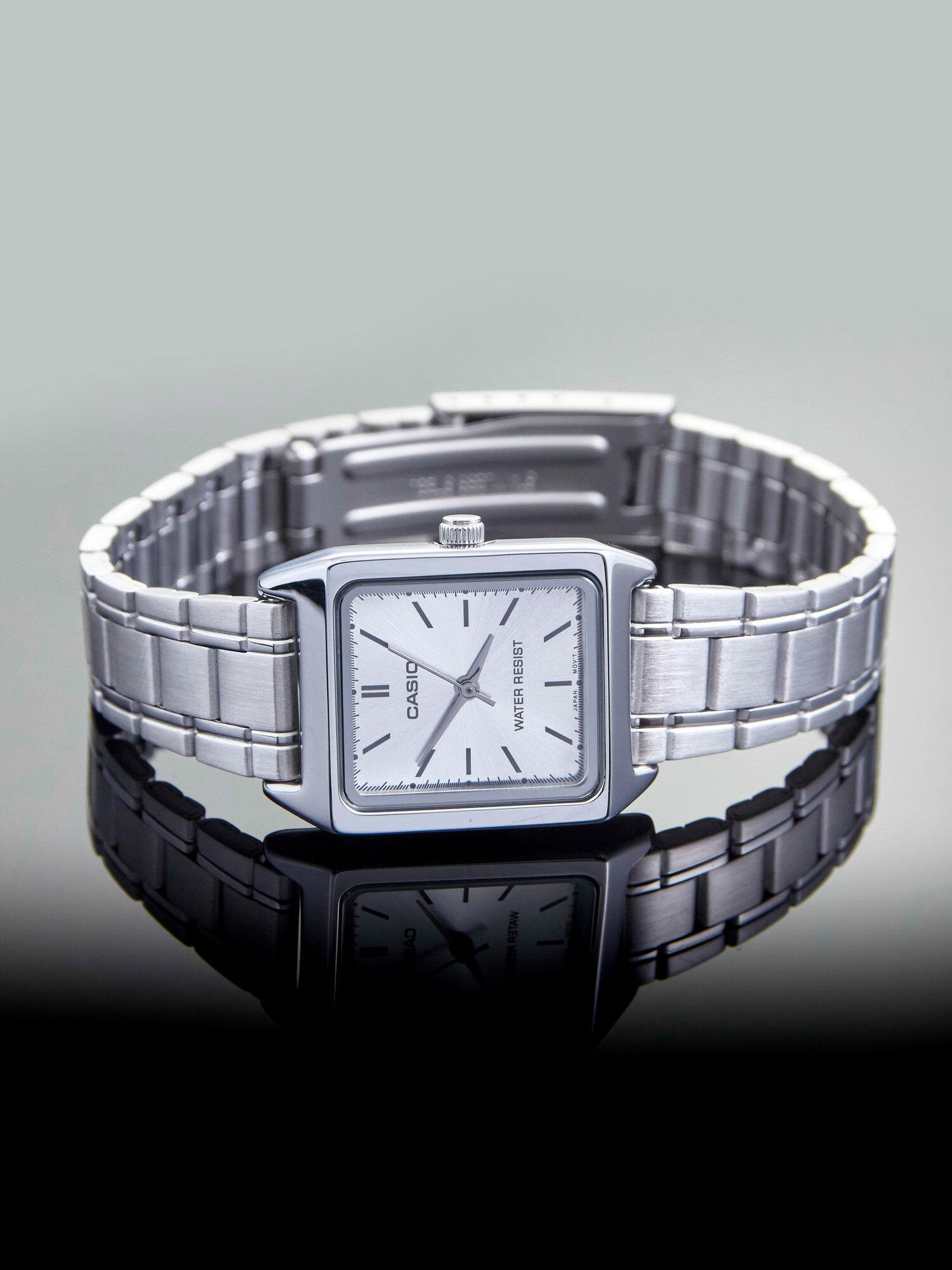 Наручные часы CASIO Классика, хром — фото 1