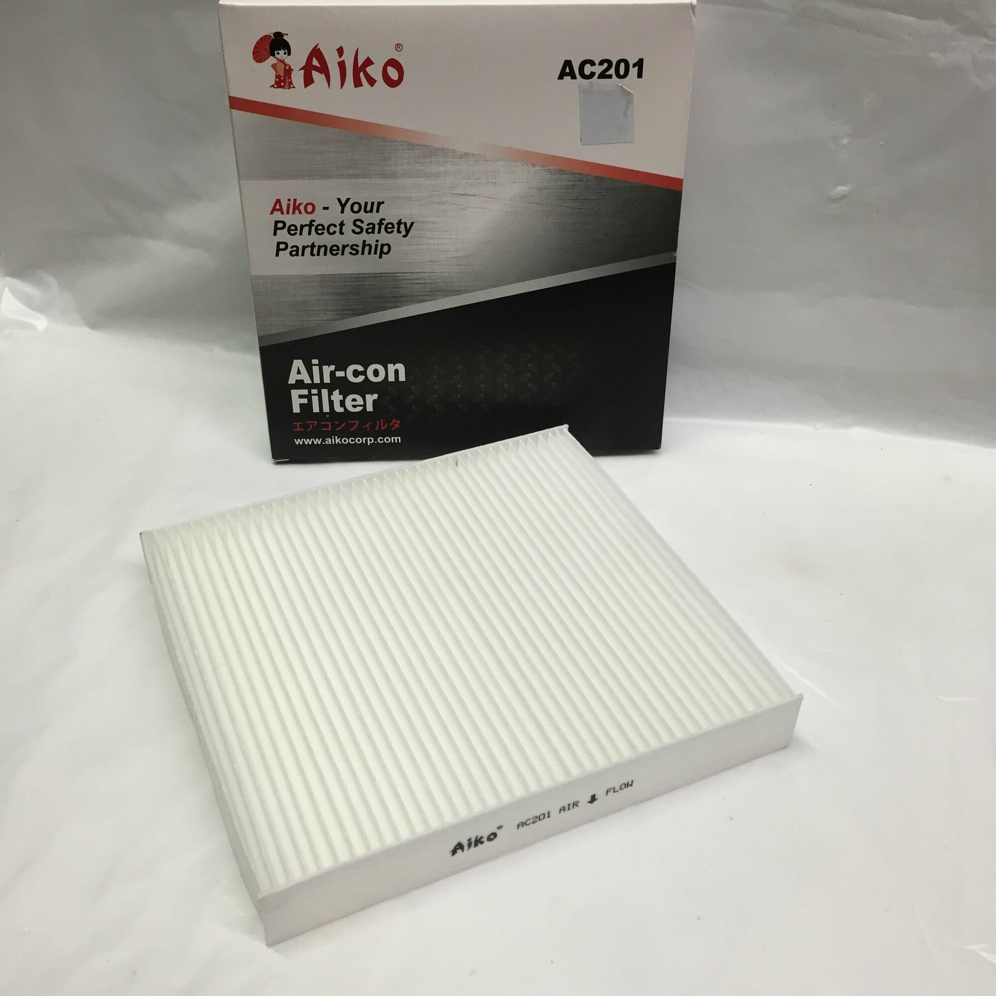 Фильтр салона AIKO AC201 Almera Primera Sunny Pulsar Wing X-TRAL OEM 999M1VP051