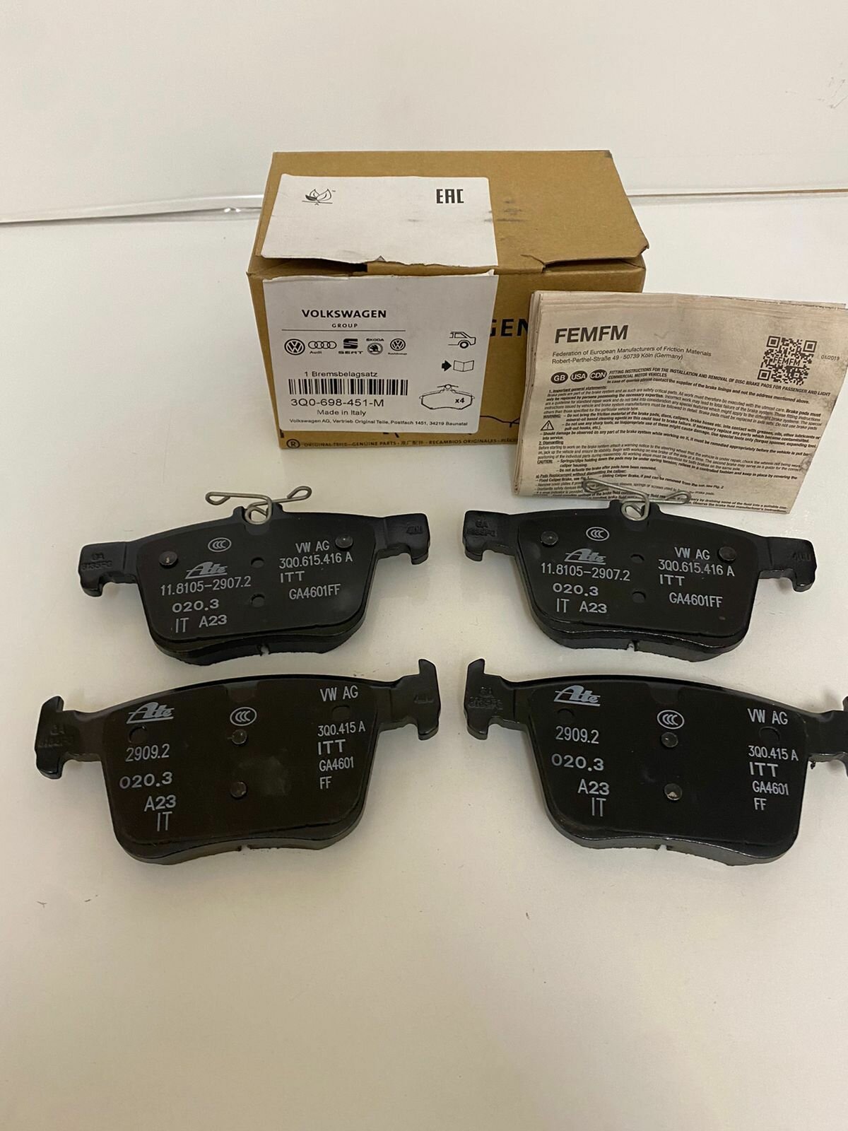 Тормозные колодки задние VAG Audi/Skoda/Volkswagen 3Q0698451M