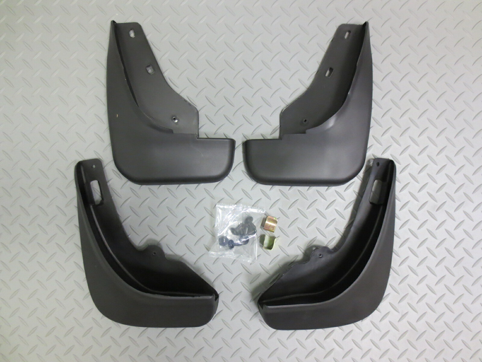 Брызговики Ford Focus хэтчбек 2005-2011