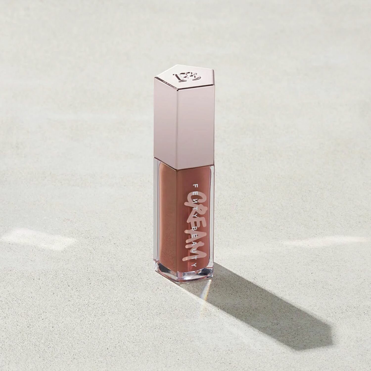 Крем-блеск для губ Fenty Beauty GLOSS BOMB CREAM COLOR DRIP LIP CREAM - FENTY GLOW