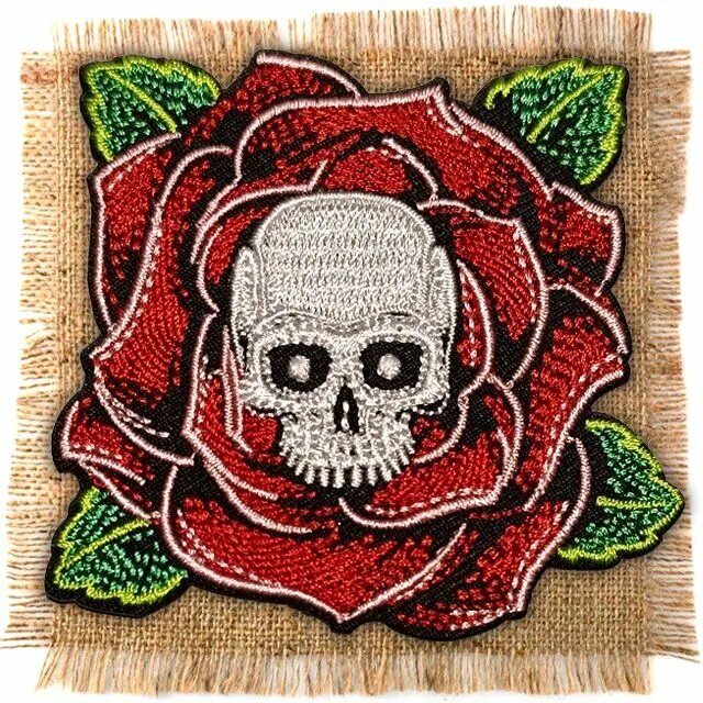 Нашивка на одежду шеврон на клеевой основе череп роза 7.0х6.7см (№125)